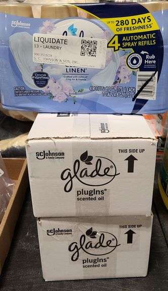 2) Glade Plugins Refills - Prime Time Auctions, Inc.