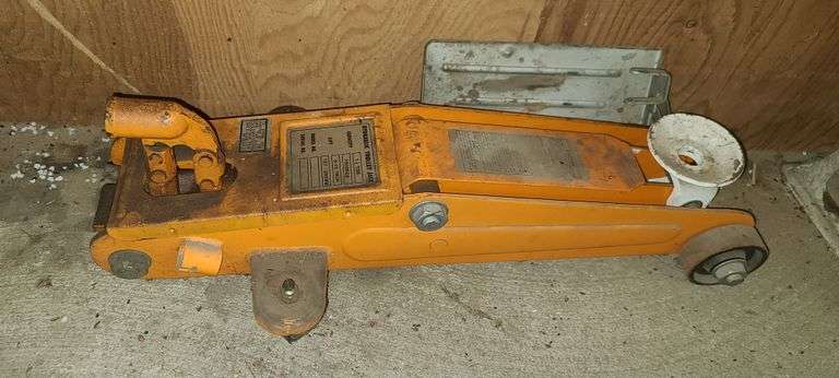Hydraulic Trolley Jack, Vintage Jack Stands - Prime Time Auctions, Inc.