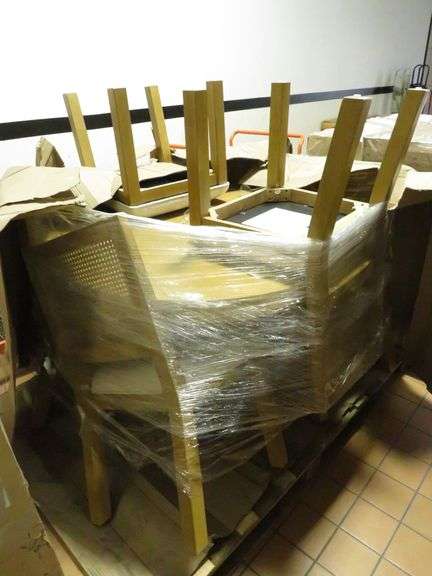 Ivy Dining Set - Prime Time Auctions, Inc.