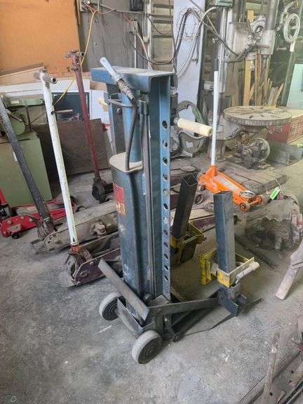 Walker Bumper Jack - Prime Time Auctions, Inc.