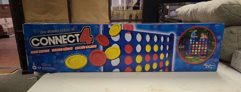 Giant Edition Connect 4 - Prime Time Auctions, Inc.
