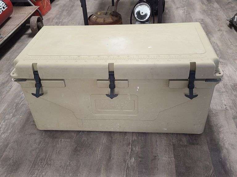 Valley Sportsman Insulated Cooler - Prime Time Auctions, Inc.