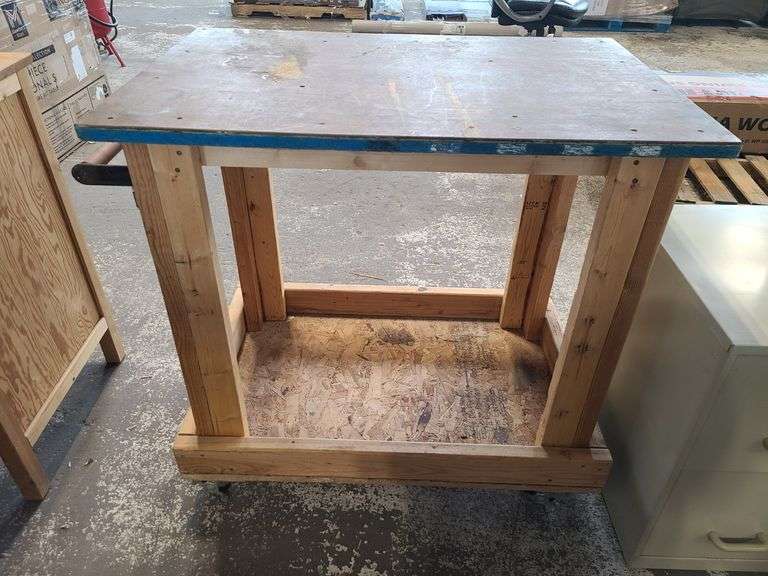 Rolling Work Bench - Prime Time Auctions, Inc.