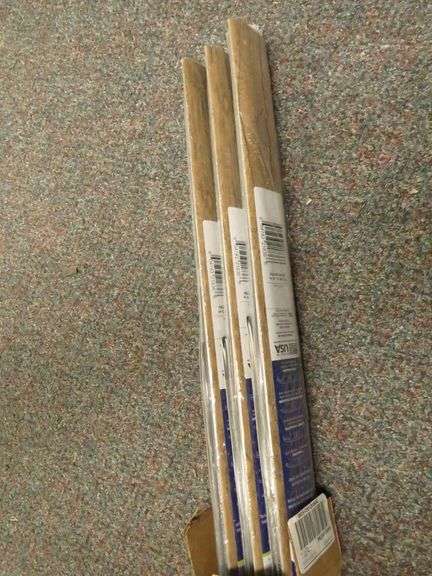 Vinyl Flooring Molding Kit - Prime Time Auctions, Inc.