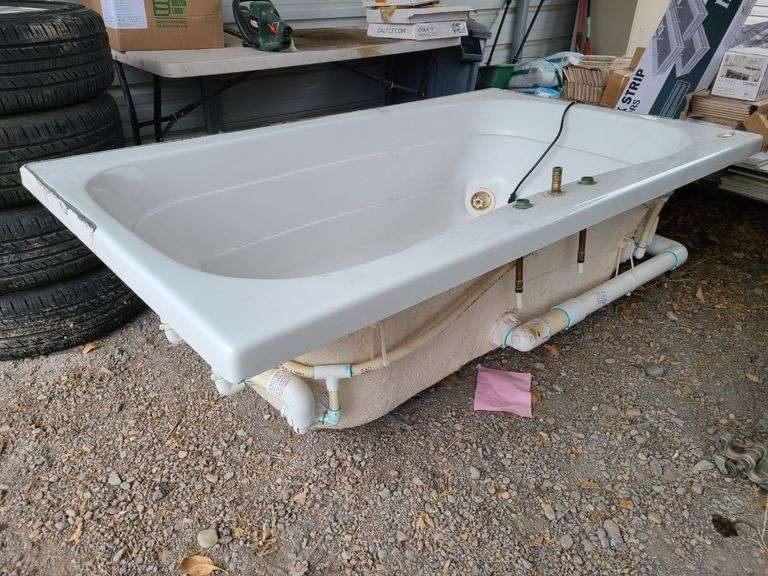 Jacuzzi Whirlpool Bathtub - Prime Time Auctions, Inc.