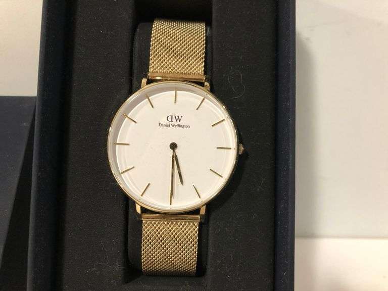 * Daniel Wellington Ladies Watch - Prime Time Auctions, Inc.