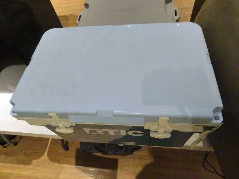 Rtic Cooler - Prime Time Auctions, Inc.