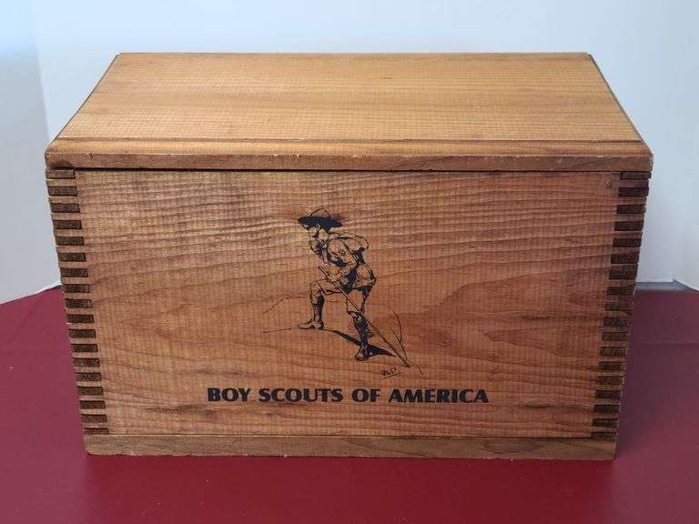Boy Scouts Wooden Box - Prime Time Auctions, Inc.