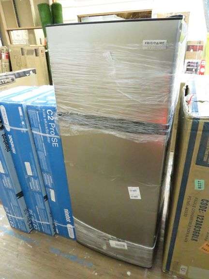 * Frigidaire Top Mount Fridge - Prime Time Auctions, Inc.