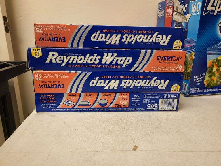 7) Reynold's Wrap Aluminum Foil - Prime Time Auctions, Inc.