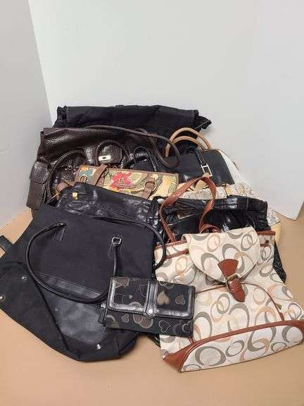 Purses, Wallet - Prime Time Auctions, Inc.