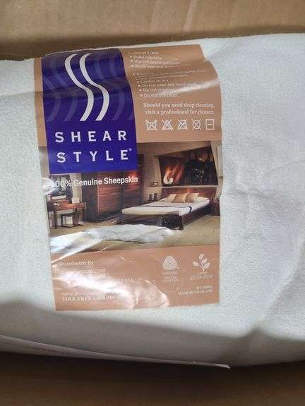 Shear Style Sheepskin Rug - Prime Time Auctions, Inc.