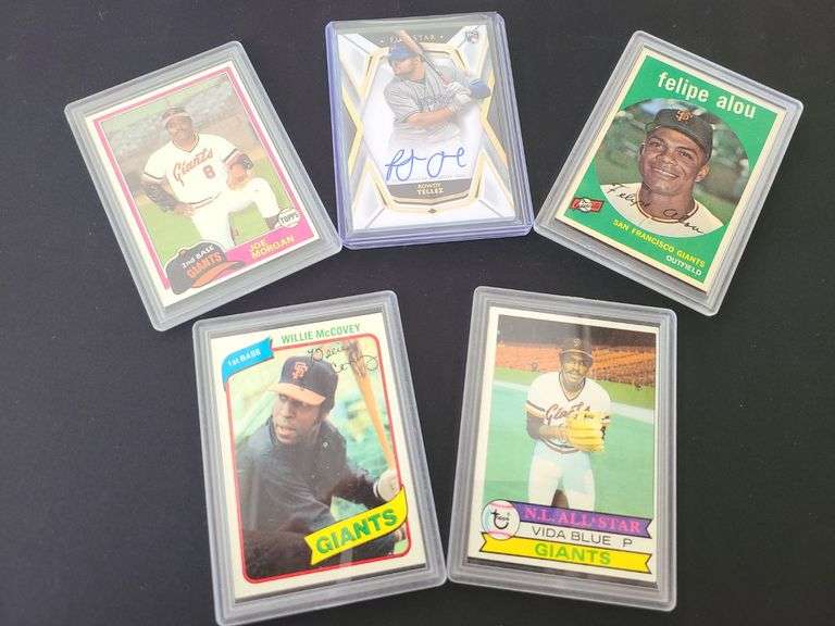 4) Giants Trading Cards - Prime Time Auctions, Inc.