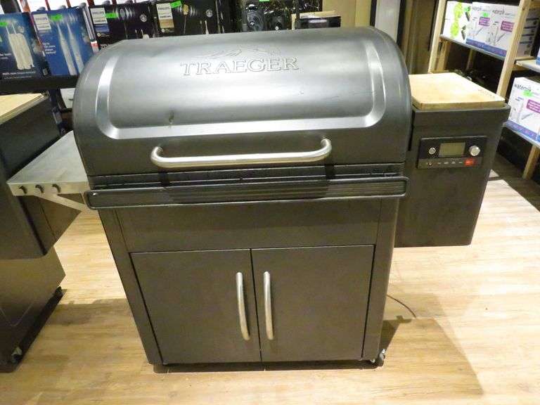 * Traeger Silverton XL Pellet Grill - Prime Time Auctions, Inc.