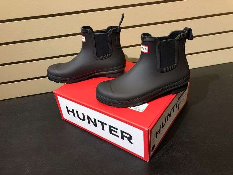 Hunter Original Chelsea Boot - Prime Time Auctions, Inc.