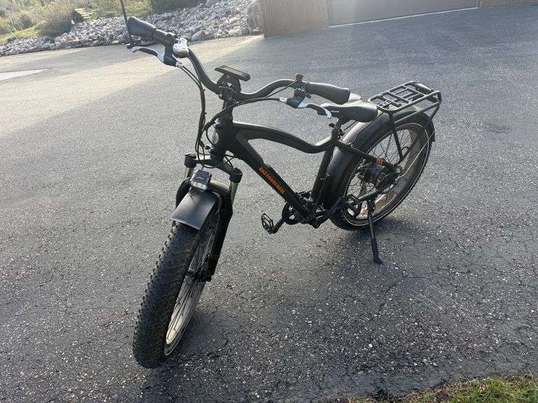 RadCity Rad E-Bike, Battery and Key, Charger - Prime Time Auctions, Inc.