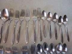 Community Plate Silverware Set - Prime Time Auctions, Inc.