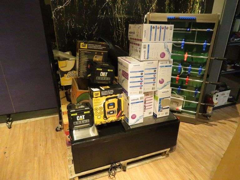 * Collection of Damaged Items - Prime Time Auctions, Inc.