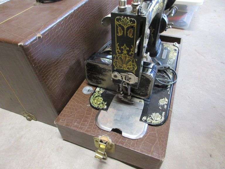 White Rotary Sewing Machine - Prime Time Auctions, Inc.