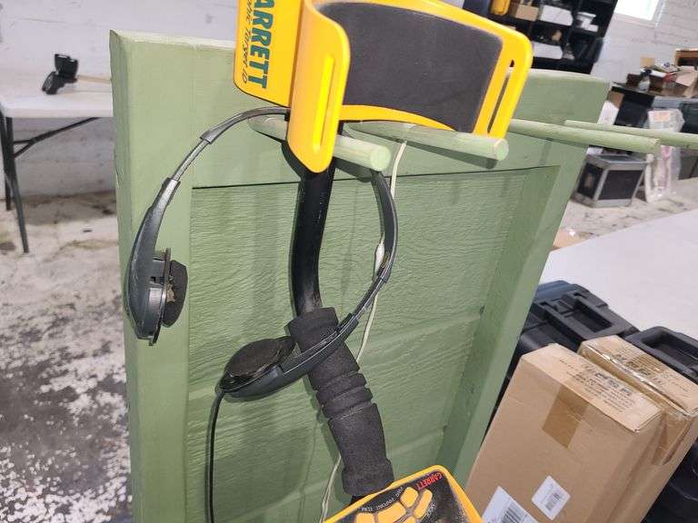 Garrett Ace 250 Metal Detector & Stand - Prime Time Auctions, Inc.