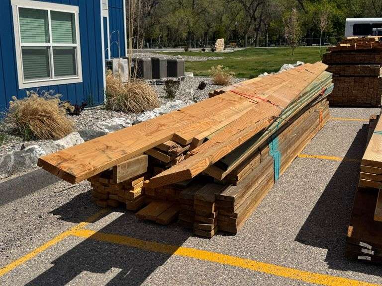 Bundle of Lumber - Prime Time Auctions, Inc.