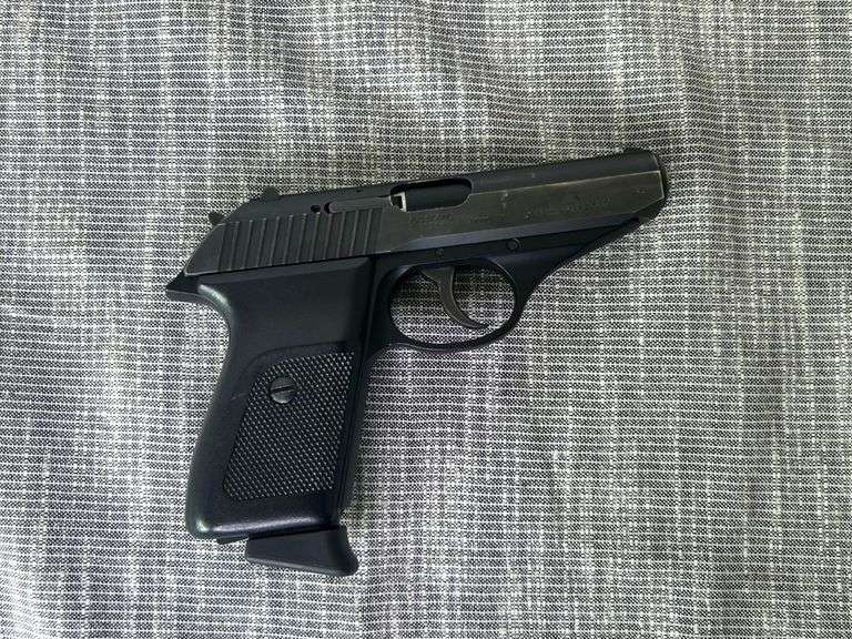 Sig Sauer P230 - Prime Time Auctions, Inc.
