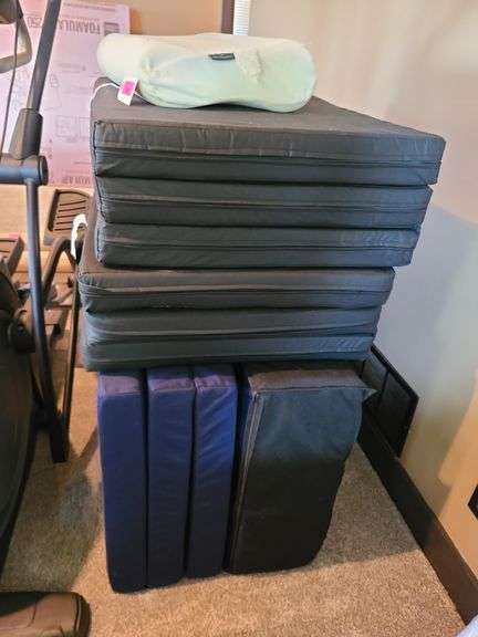 4) Fold out Exercise Pads, Pillow* (Used) - Prime Time Auctions, Inc.