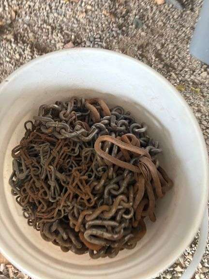 Bucket of Chains - Prime Time Auctions, Inc.