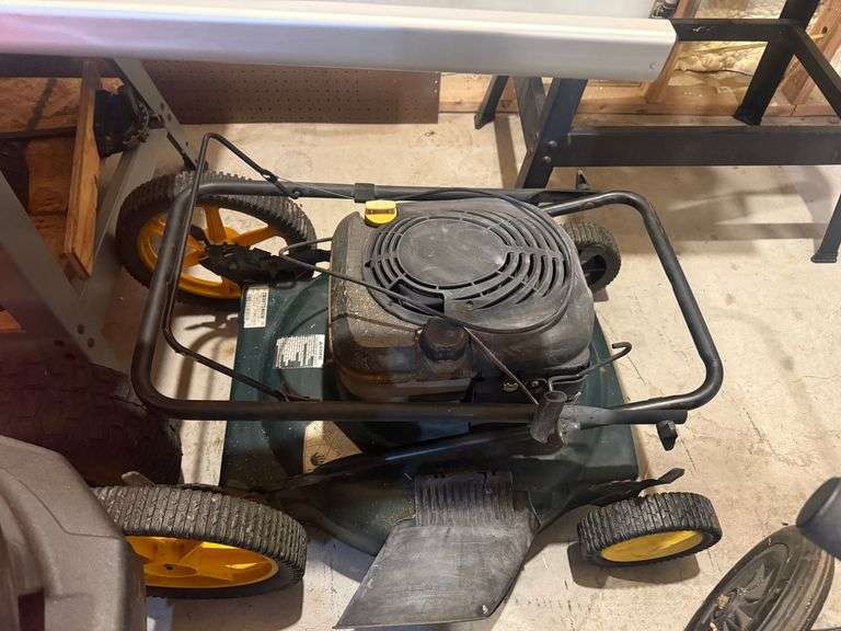 Craftsman Push Lawn Mower - Prime Time Auctions, Inc.