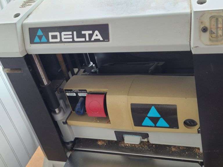 Delta Planer, Table - Prime Time Auctions, Inc.
