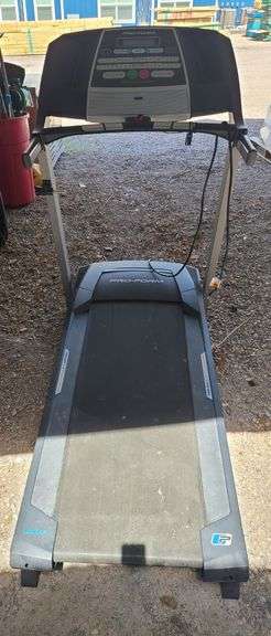 Pro-Form Treadmill with Incline and Variable Speed - Prime Time ...
