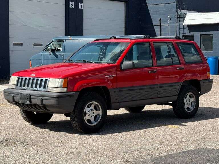 1994 Jeep Grand Cherokee Laredo - Prime Time Auctions, Inc.