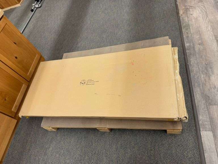 Set of Boxes - Prime Time Auctions, Inc.