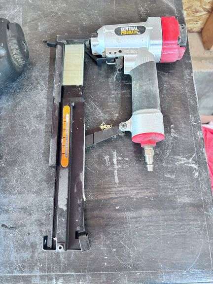 2) Staple Guns - Prime Time Auctions, Inc.