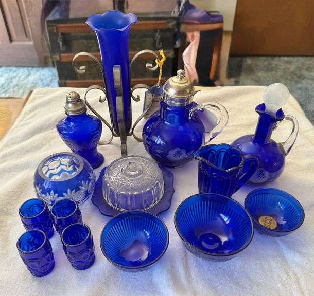 Assorted Blue Glassware - Prime Time Auctions, Inc.