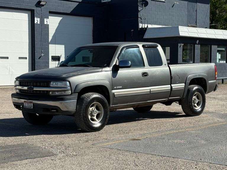 2000 Chevrolet Silverado 2500* - Prime Time Auctions, Inc.