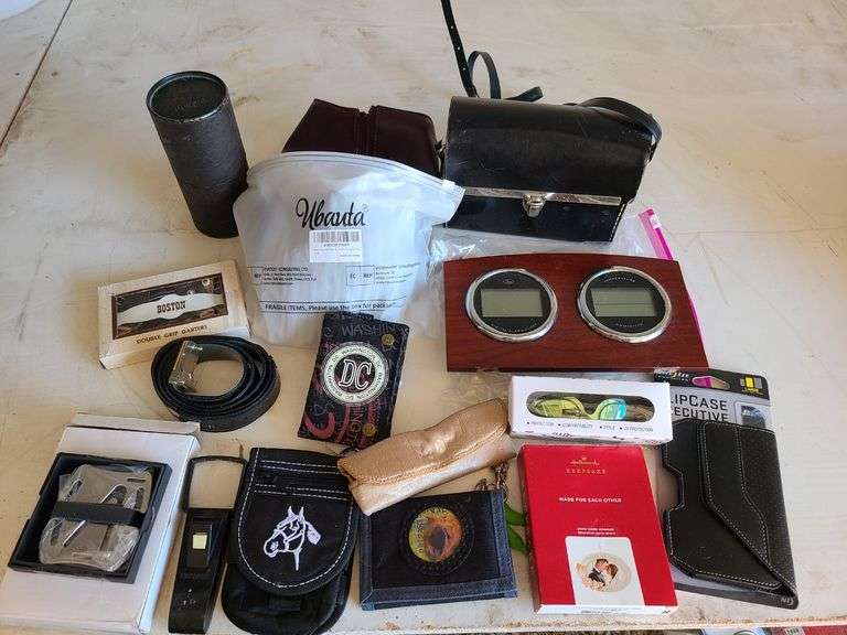 Wallets, Belts, Eye Glass Case, Magnifier, Camera - Prime Time Auctions ...