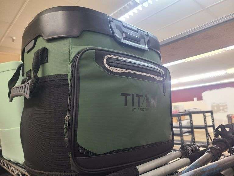Titan Cooler Bag - Prime Time Auctions, Inc.