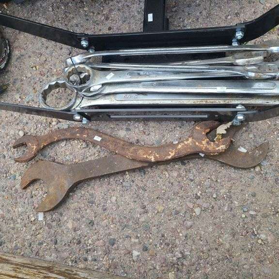 Large Wrenches - Prime Time Auctions, Inc.