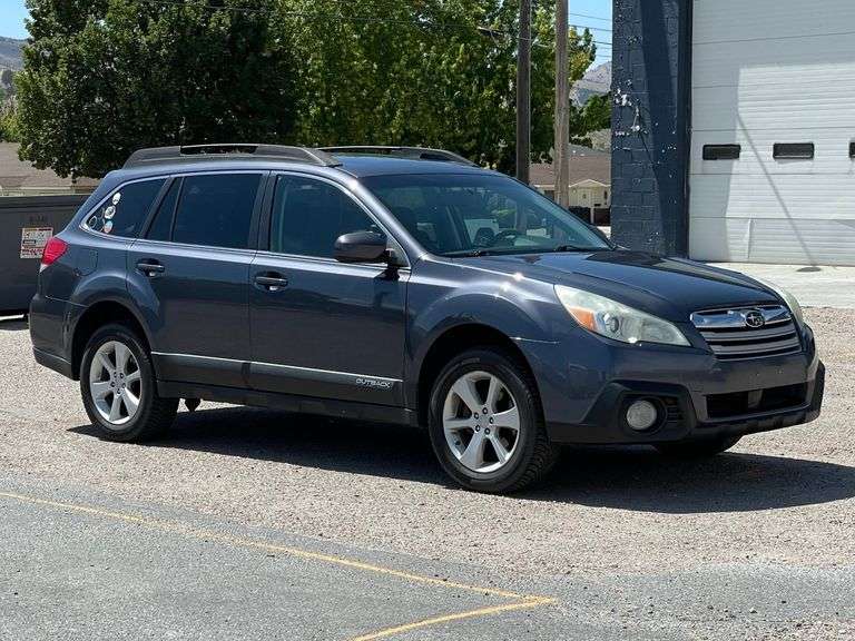 2014 Subaru Outback 2.5i Premium - Prime Time Auctions, Inc.