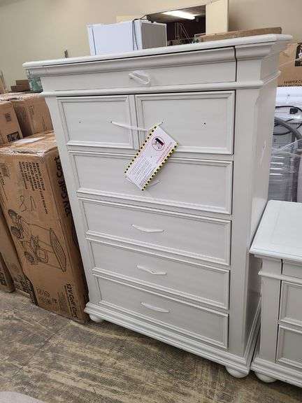 *Brooks 6-Drawer Poplar Wood Chest - Prime Time Auctions, Inc.