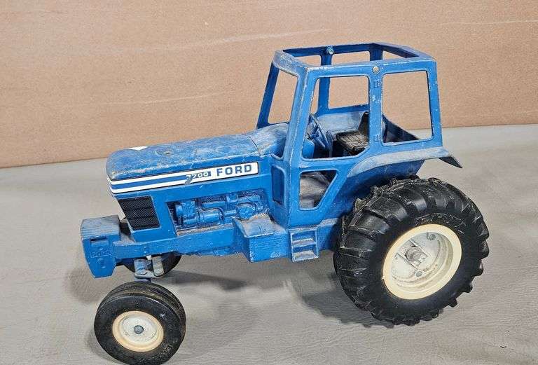 Ford Model Tractor 7700 - Prime Time Auctions, Inc.