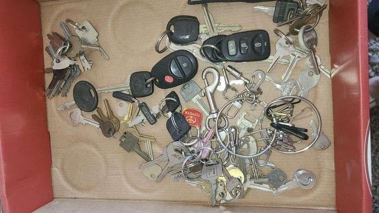 Assorted Keys - Prime Time Auctions, Inc.