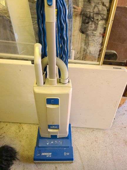 Sensor XP 12 Vacuum - Prime Time Auctions, Inc.