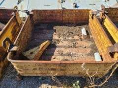 6) Metal Tote Trays - Prime Time Auctions, Inc.