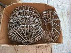 5) Wire Spoke Wheel Baskets - Prime Time Auctions, Inc.