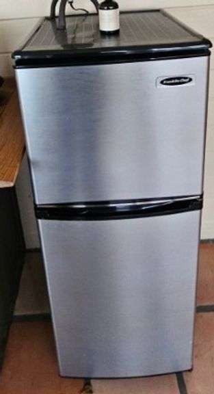 Franklin Chef Mini Fridge - Prime Time Auctions, Inc.
