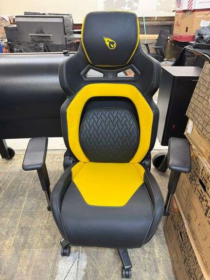DPS PRO Bravent Elite Gaming Chair - Prime Time Auctions, Inc.