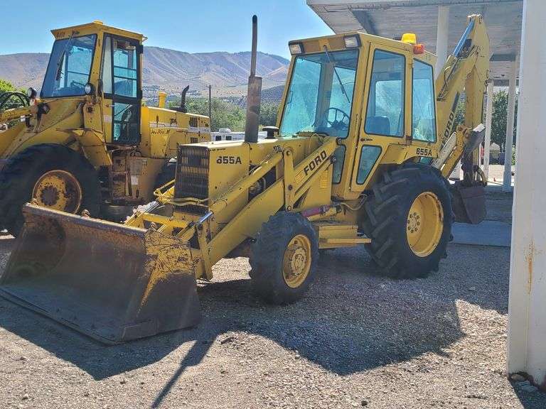 1987 Ford Backhoe 655A - Prime Time Auctions, Inc.