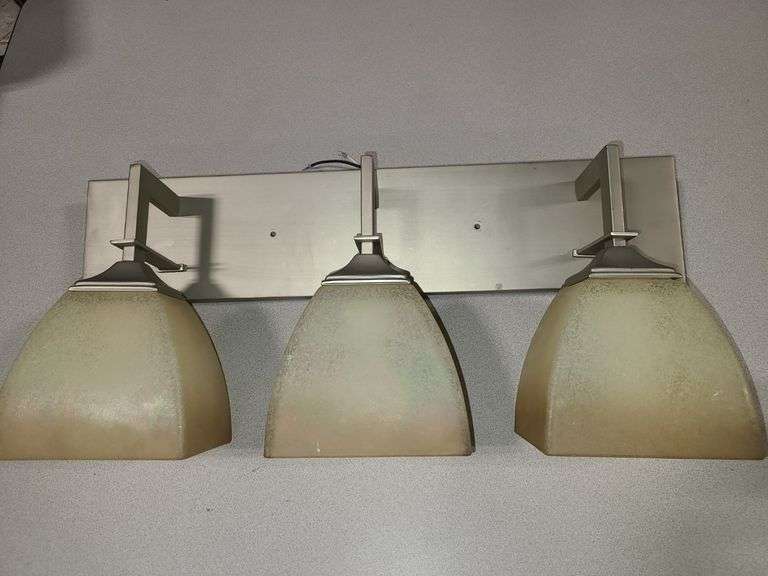 Lighting Fixture - Prime Time Auctions, Inc.